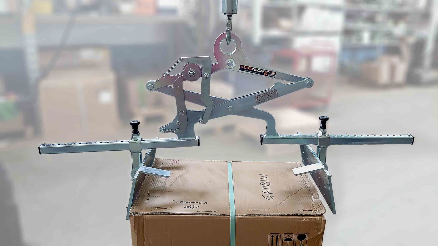 Pinze per scatole di cartone - Alfatech - Specialisti in impianti di ...