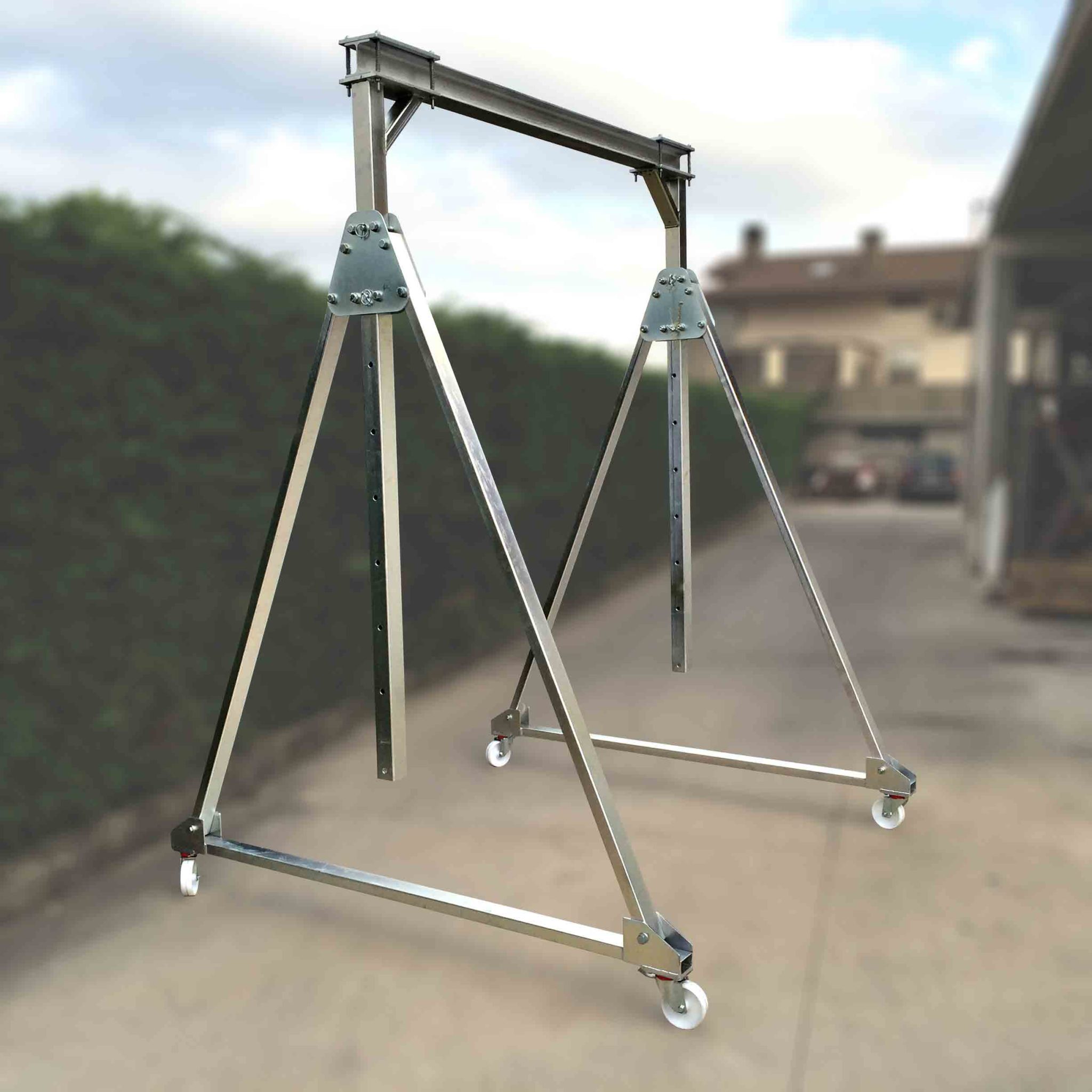 Gru a Portale o a cavalletto tipo "ALUFER" su ruote regolabile ...